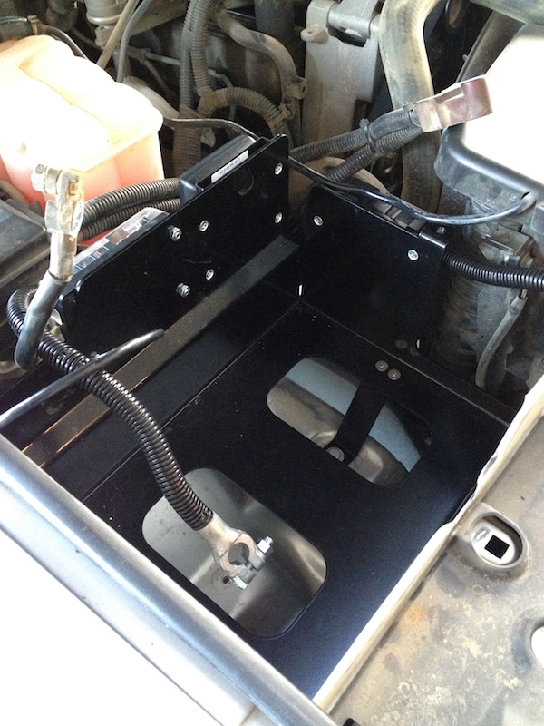 Dual Battery and 12v Distribution – Caroline and Stephen