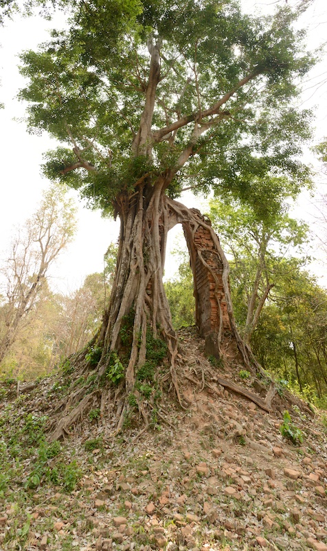 Sambor Prei Kuk Complex – Caroline and Stephen